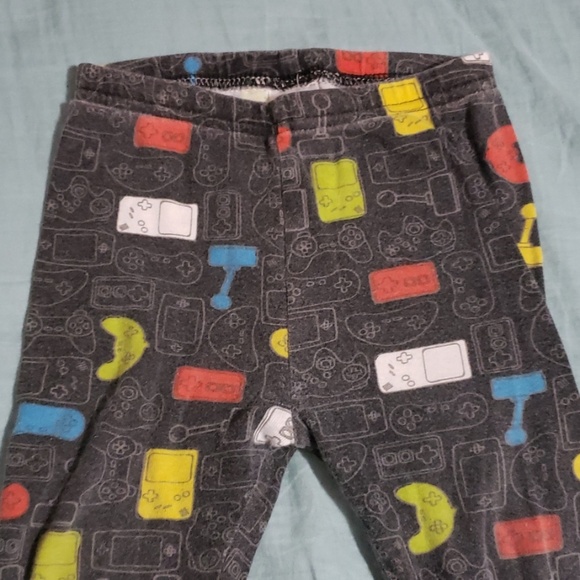 The Children's Place | Pajamas | Gamer Pjs | Poshmark
